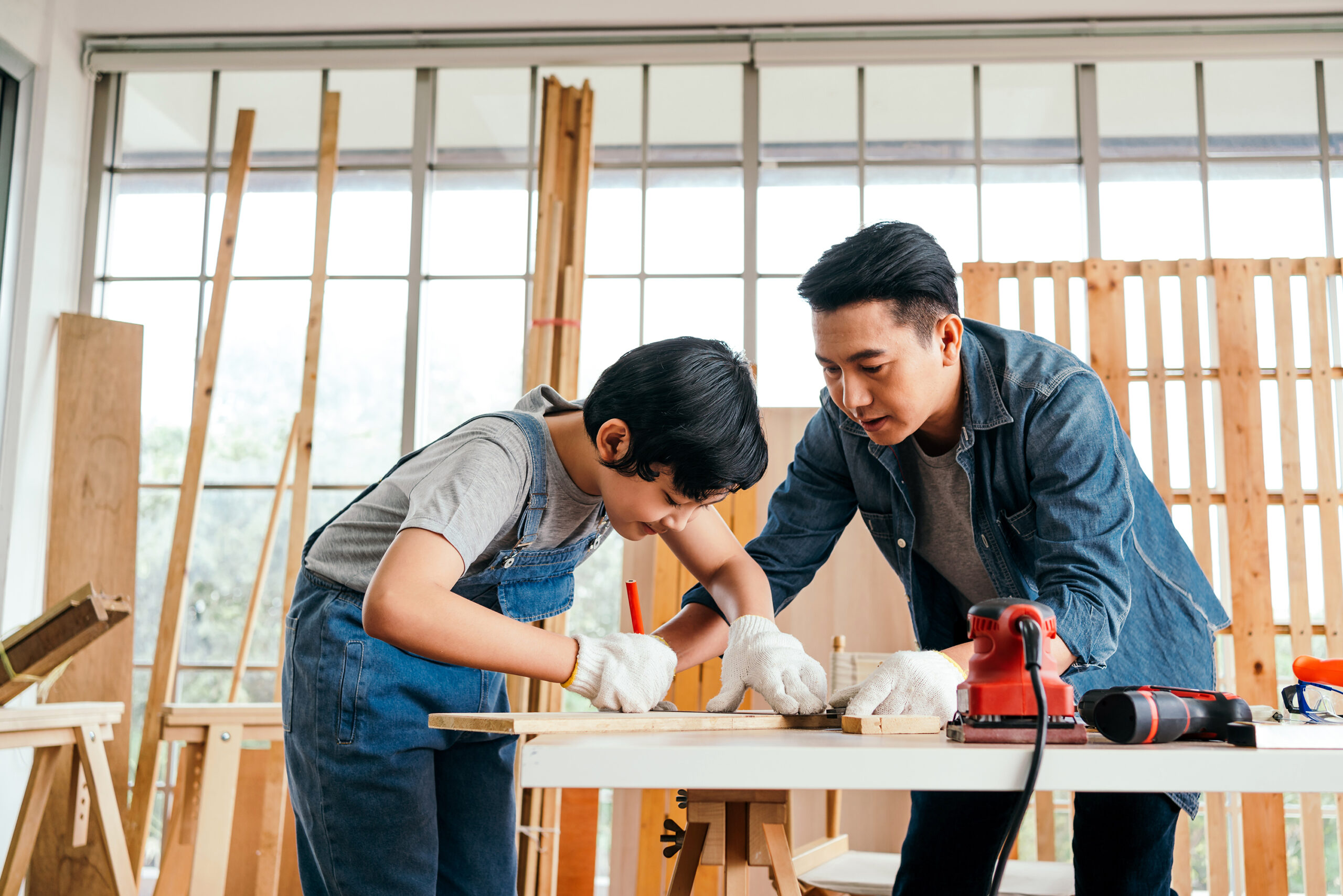 How to Make the Most of Father's Day for the DIY Dad - FNHW Blog